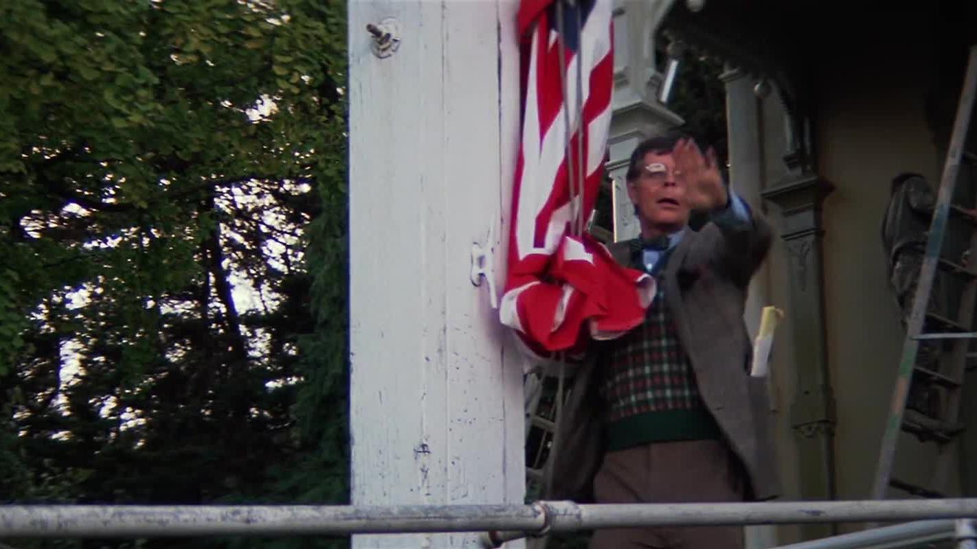 - Hi, Mikey.- Hi, Dad! Hey, wait for me! - The Goonies | Clip.Cafe