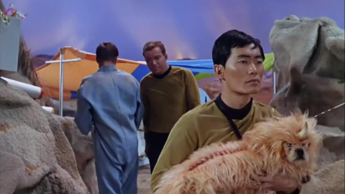 - Check out the life-support systems.- Right, sir. - Star Trek | Clip.Cafe