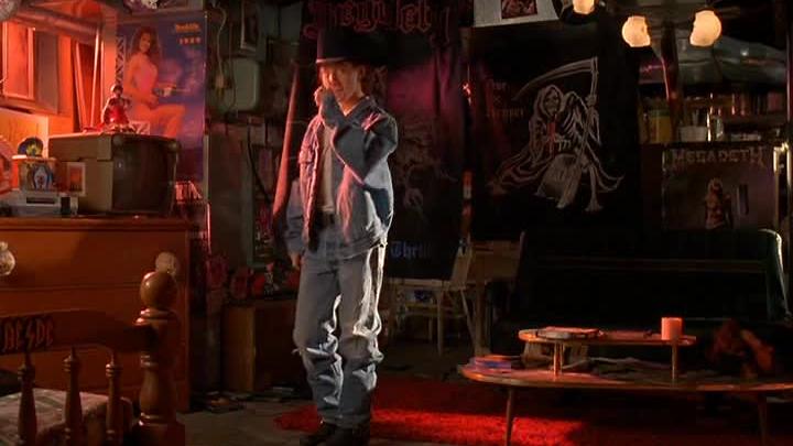 How about a strollthe pier before dinner? - Sounds good to me. - That's ...