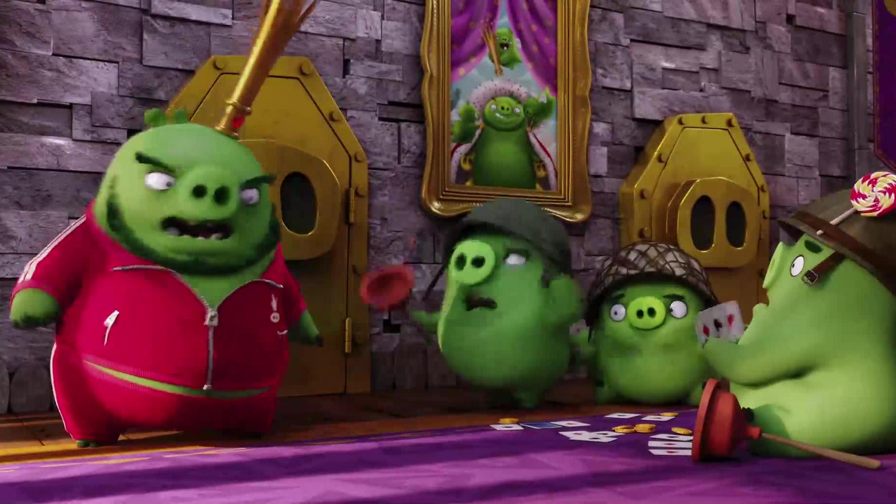 Guards! There's a red bird in these walls! Bring him to me! Aye, aye ...