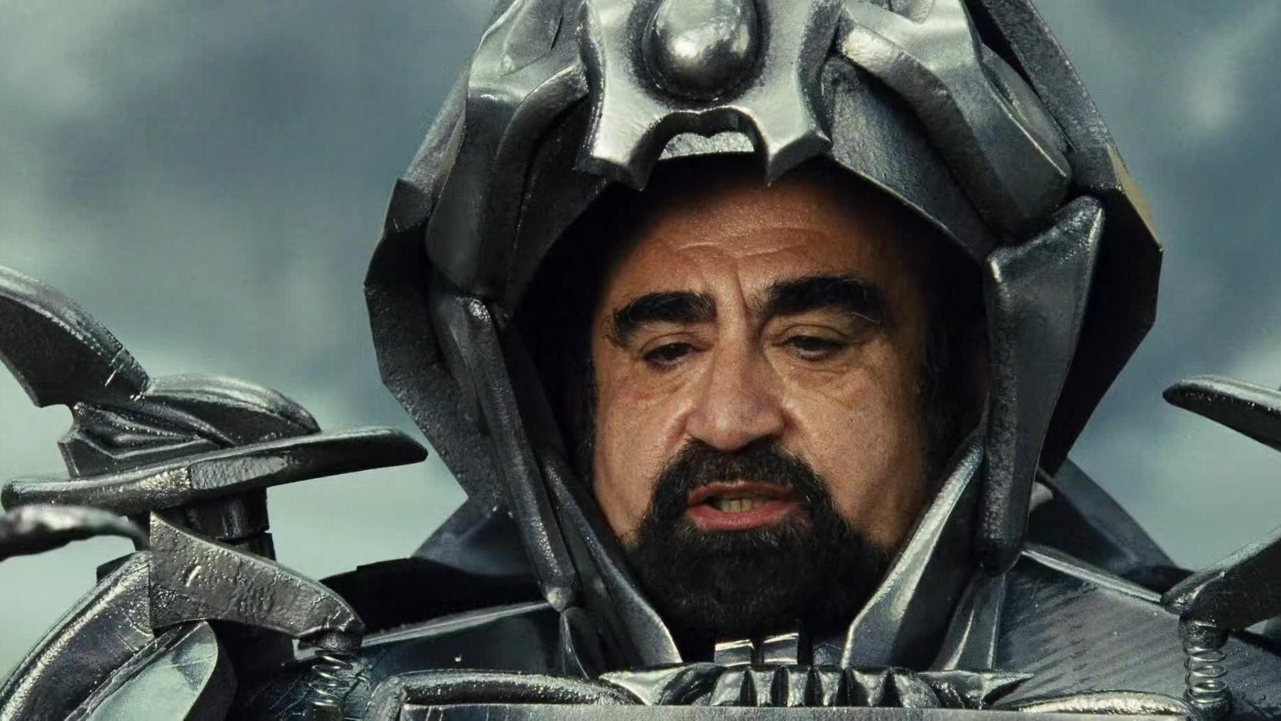 I am Xerxes-tron! I am enhanced with strange Alien Technology! Leave ...