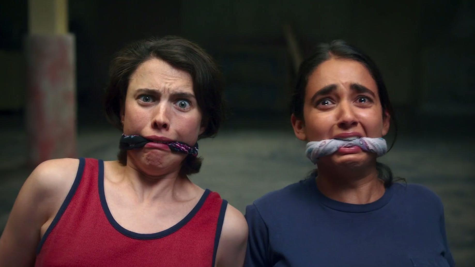 (Marian and Jamiewhimpering loudly) (gun clicks) (clicking) Mommy ...