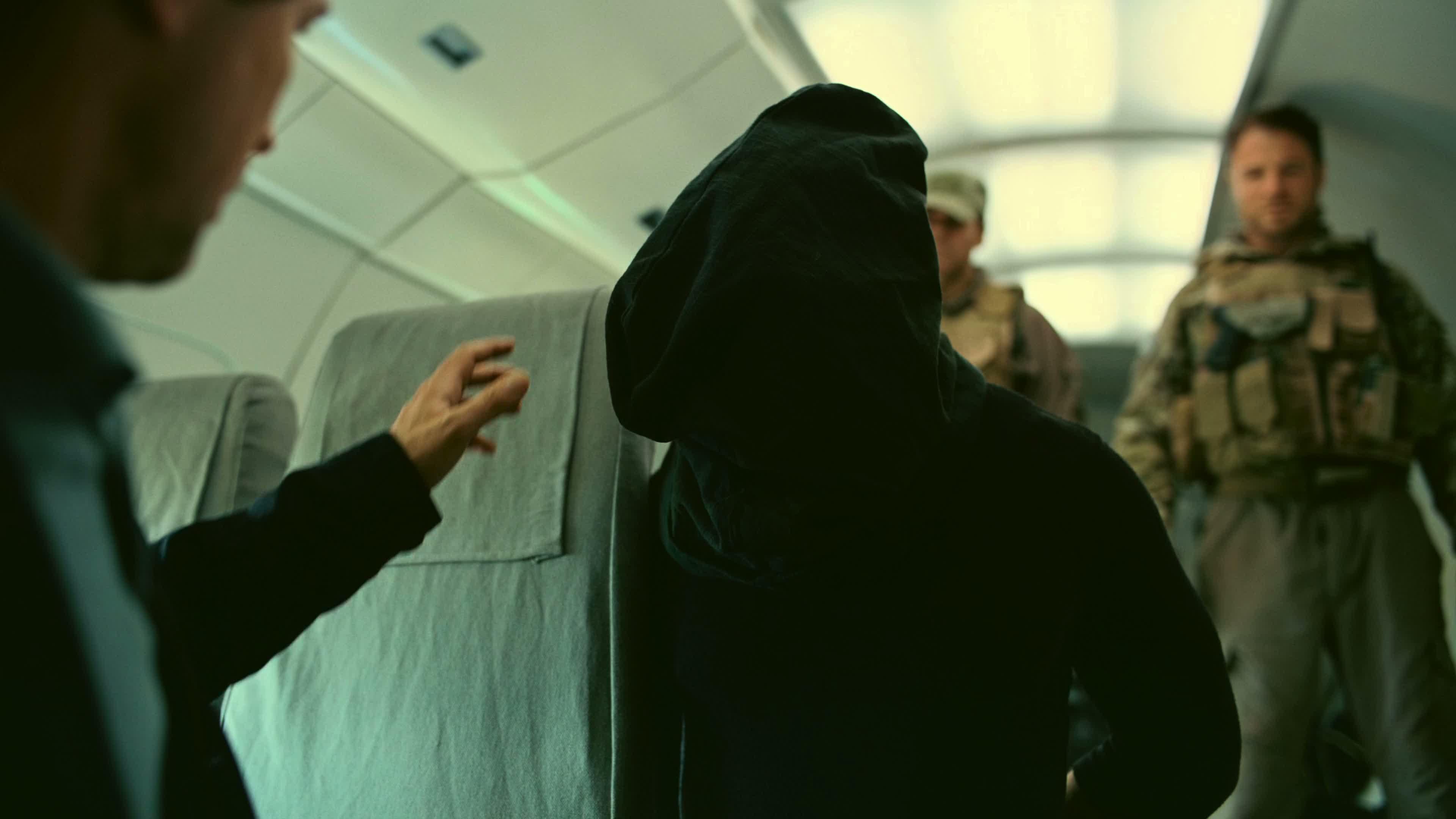 Nobody make a move!Nobody! Stay down! - The Dark Knight | Clip.Cafe