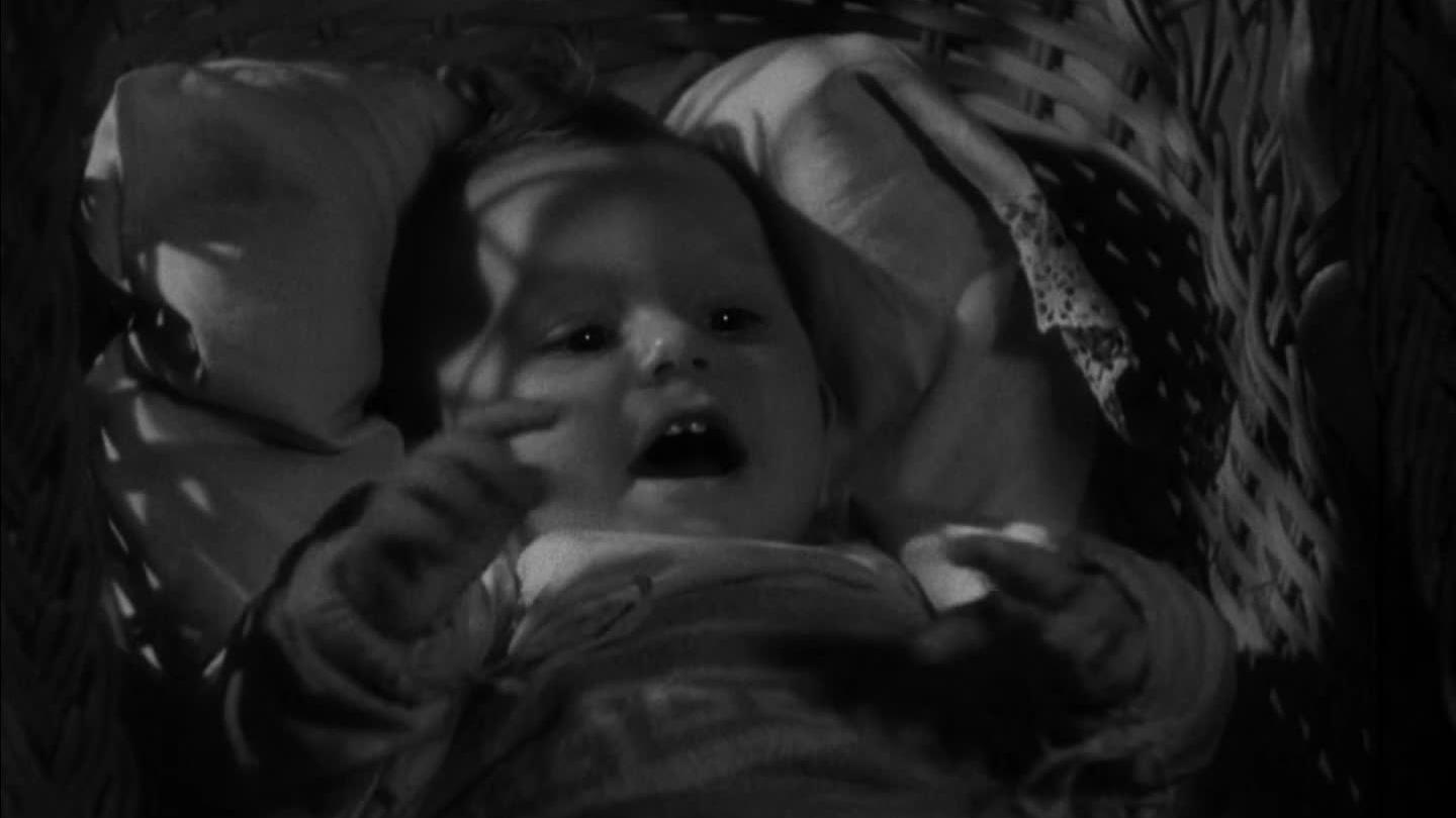 -Oh, he's awake.-Oh. (GURGLING) Yes, you want... Hmm? - Bachelor Mother ...