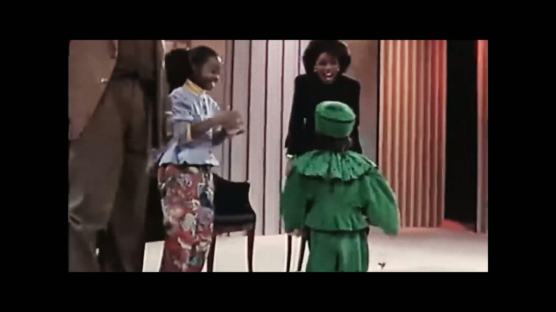 - Oh, Raven!- Hi! How are you? - Child Star | Clip.Cafe