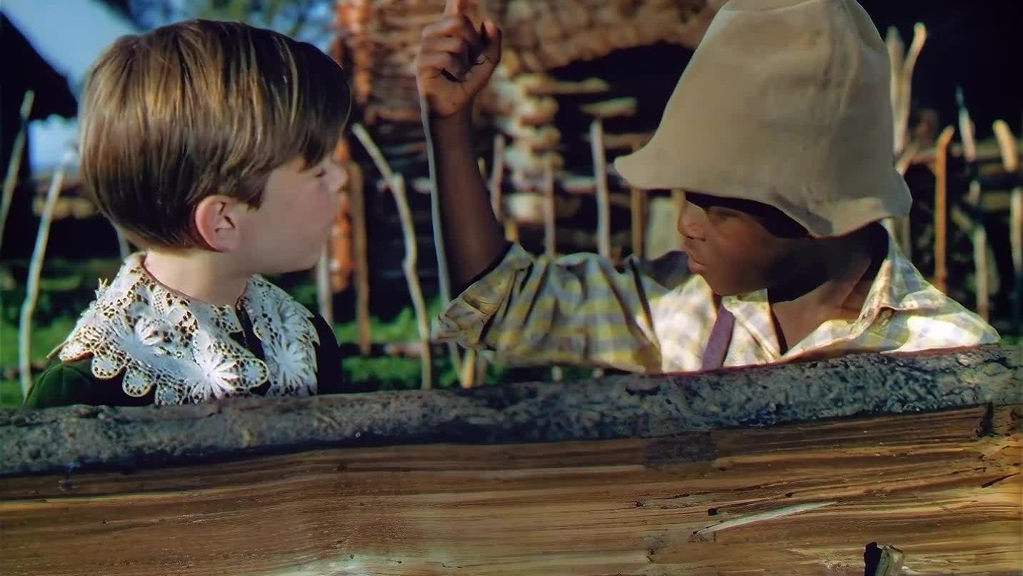 - Sho is lucky I was wid you.- What's that for? Test whether de wind ...