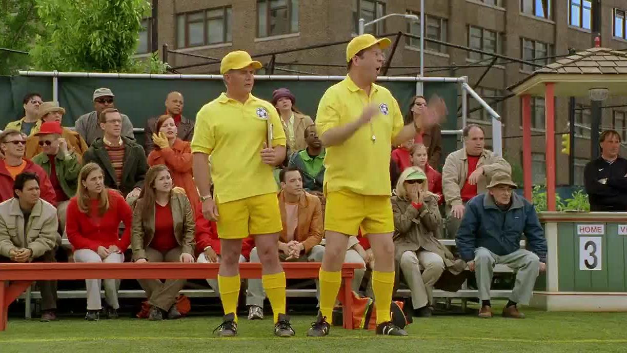 Wallace! Get up! There we go! That's right! Dig! Dig!Go downfield ...