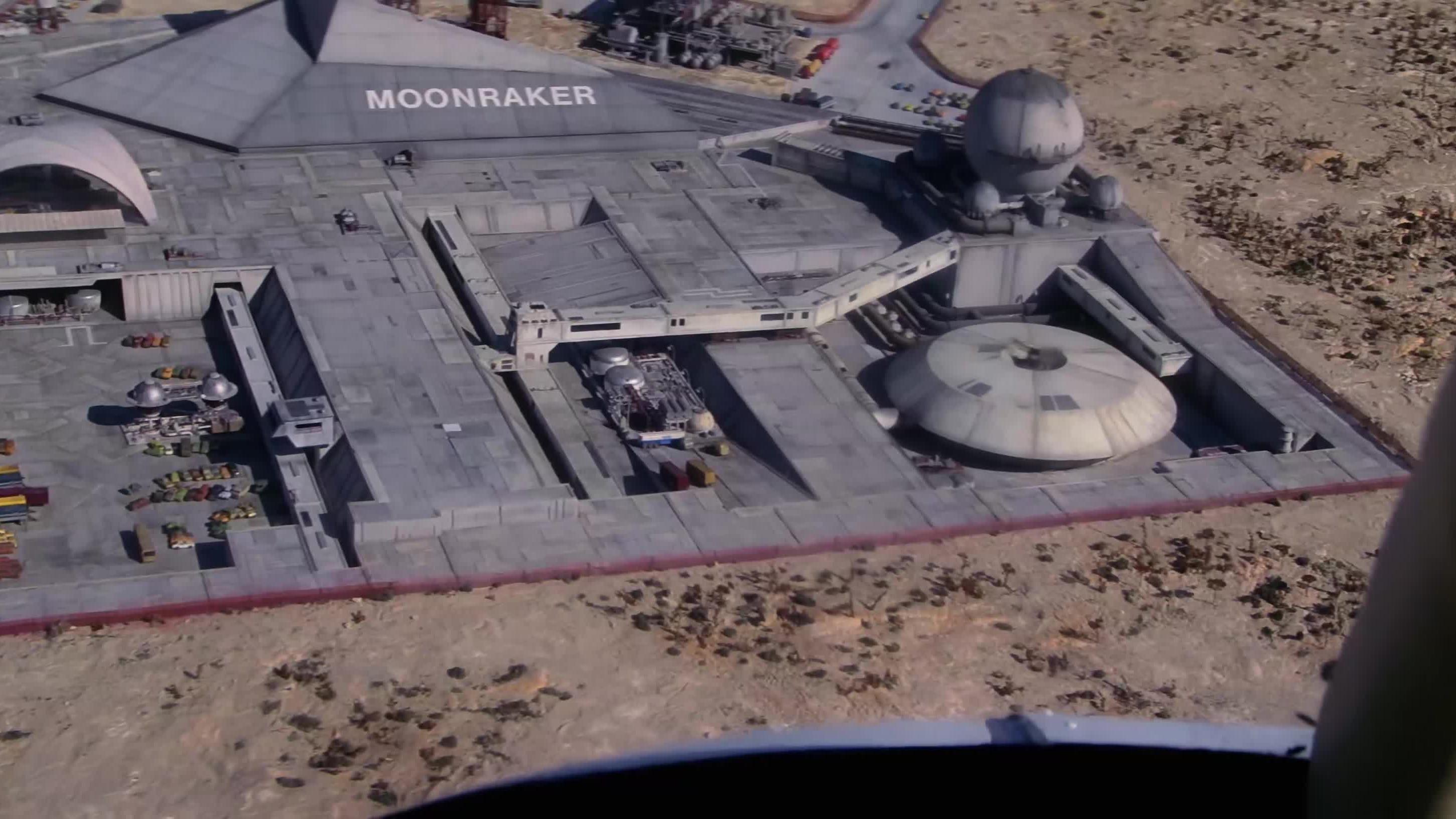We're approachingthe main complex now. That's where the ...