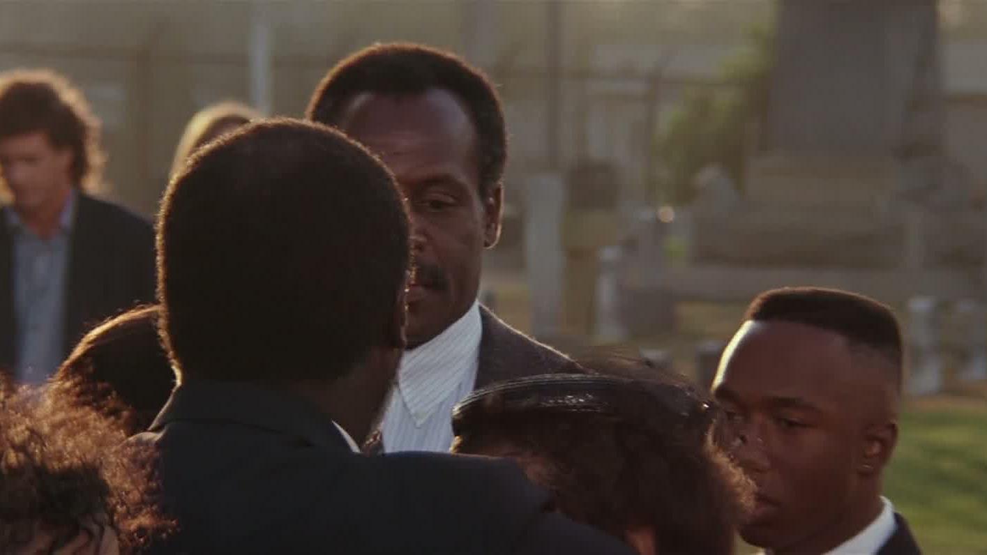 You want to do something,sergeant Murtaugh? You find the manthat put ...