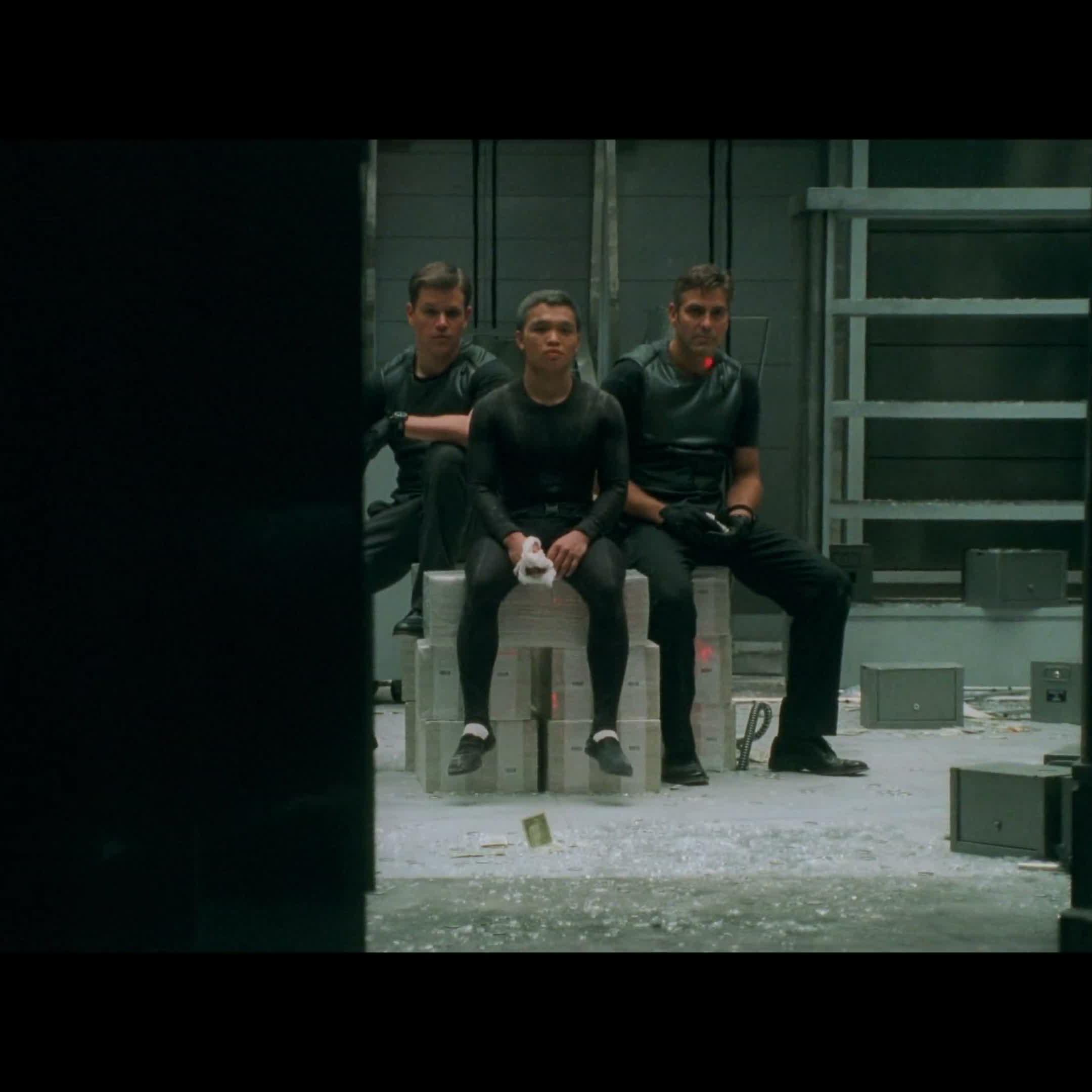 REACHINGELEVATOR DOORS NOW. WE HAVE TWO GUARDS FOUND UNCONSCIOUS. WAIT ...