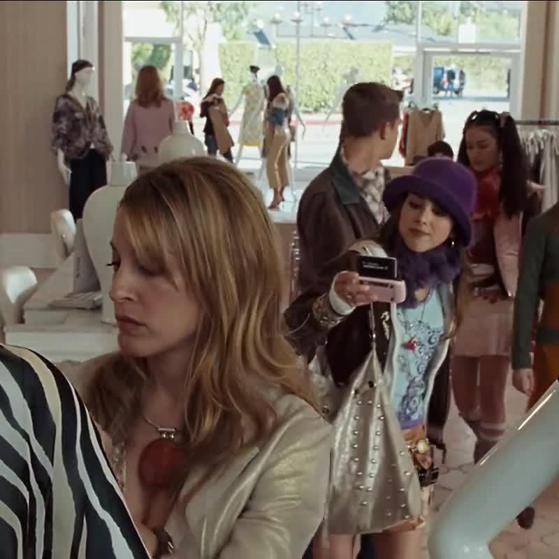 "Hi? Obviously, someone here needs a little help with their look. Oh ...