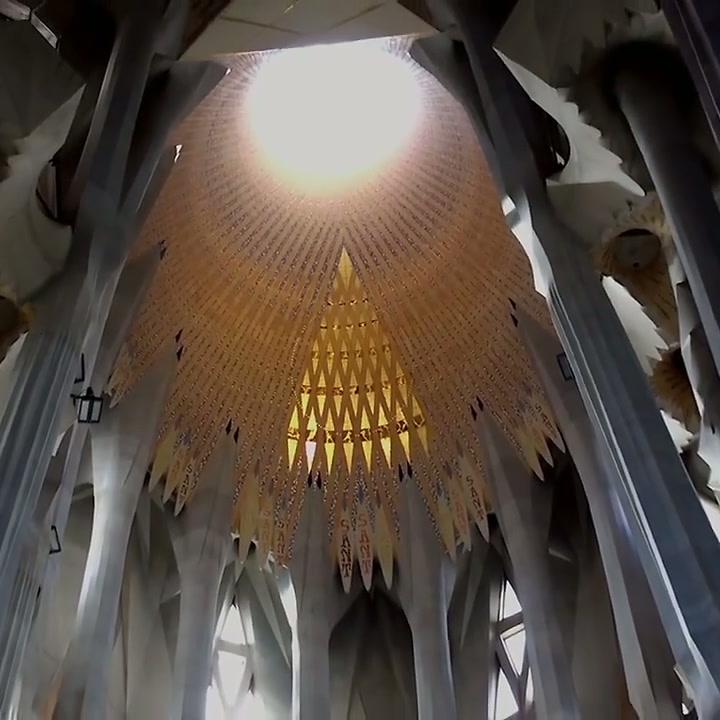 Ingenious double twist columns enabled this structure to soar higher ...