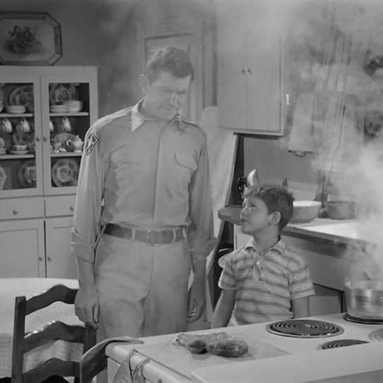 LOOK AT THAT CHICKEN. WHAT A MESS. THEY SAY EATIN'BURNT FOOD WILL GIVE ...