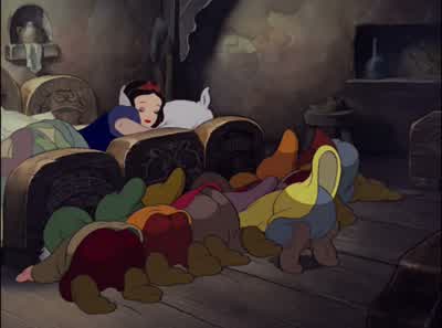 (SNOW WHITE YAWNING) (SCREAMING) Here it comes! (GROANING) (SHOUTING ...