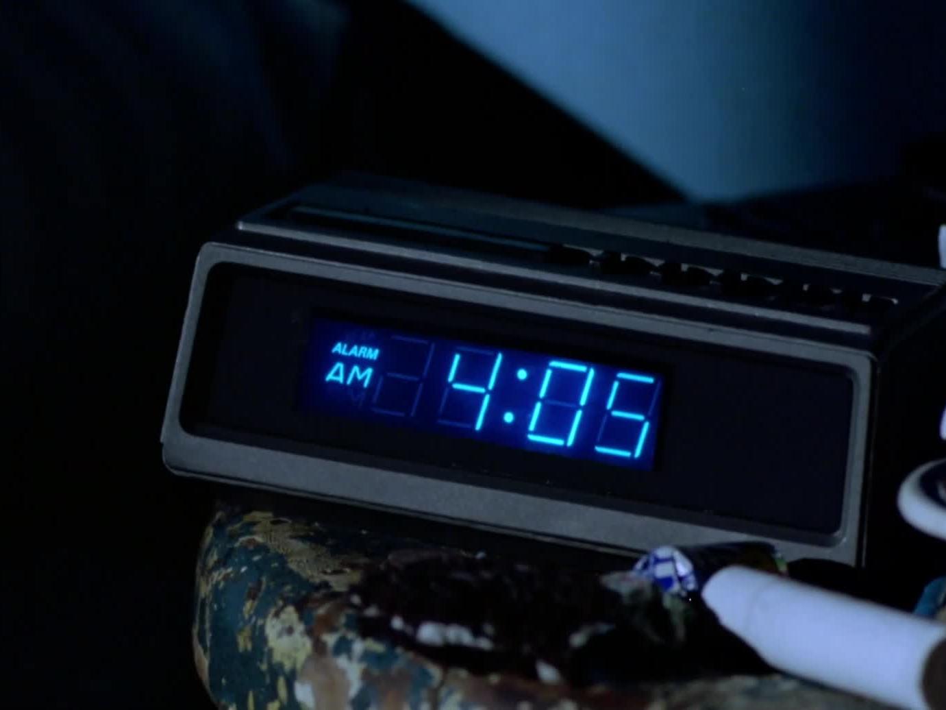 [alarm clock beeping sound] - Living in Oblivion | Clip.Cafe