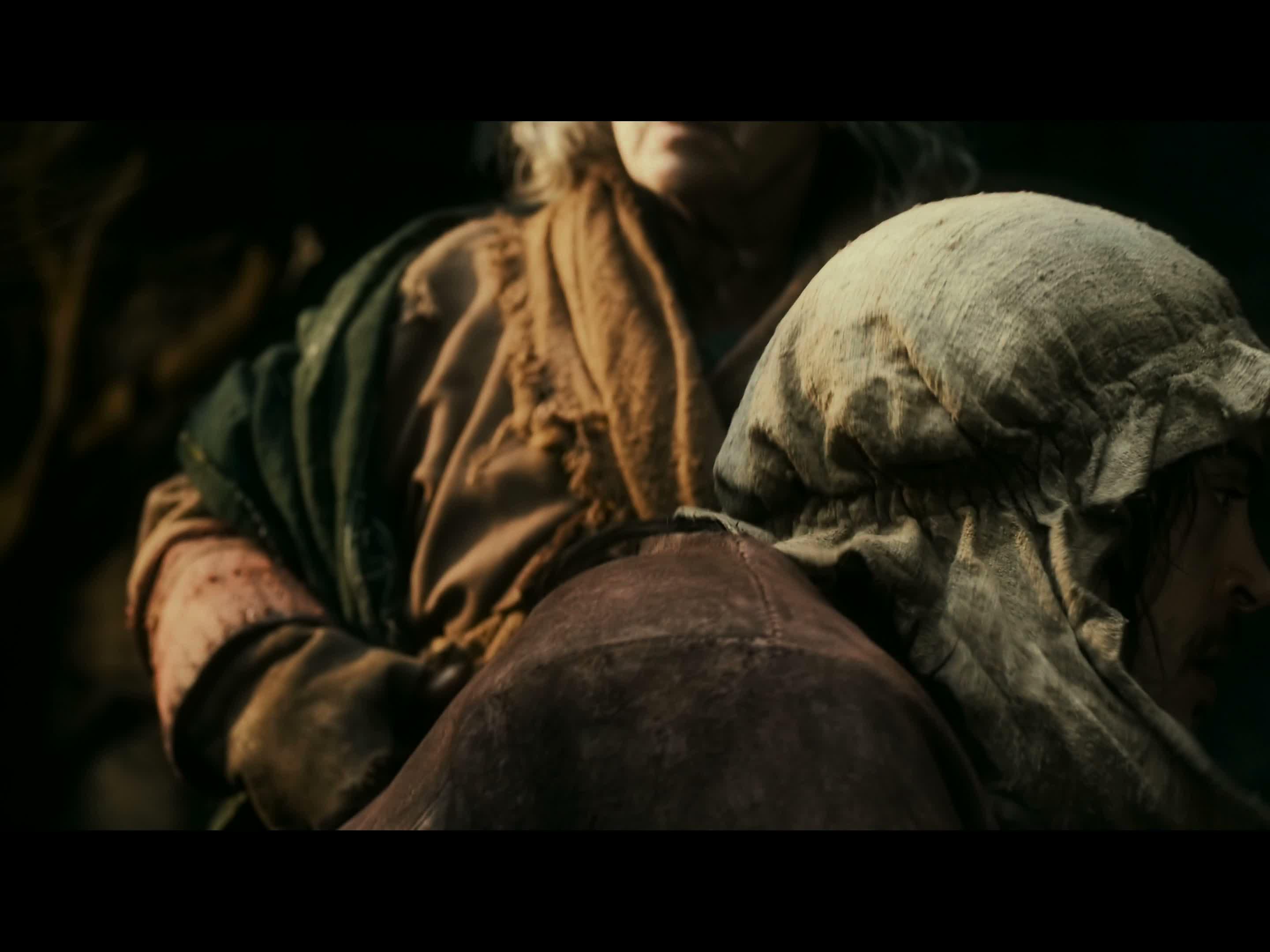 You're not a man. You're a weasel. - The Hobbit: The Battle of the Five ...