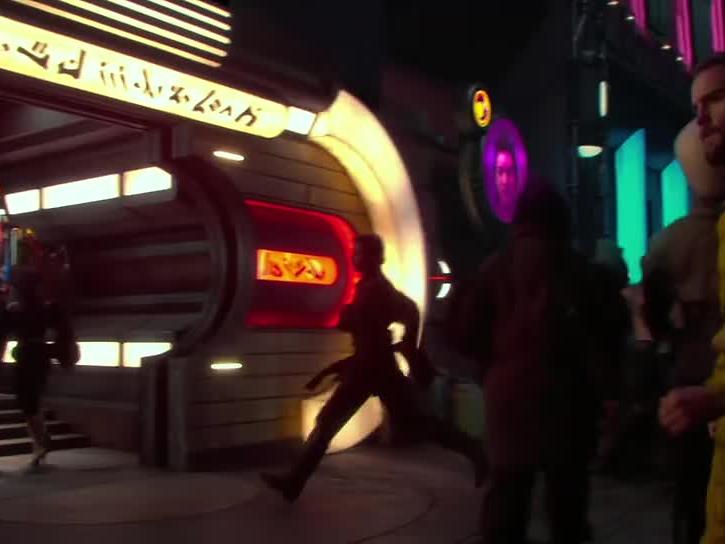 Anakin! - She went into the club, Master.- Patience. - Use the Force ...