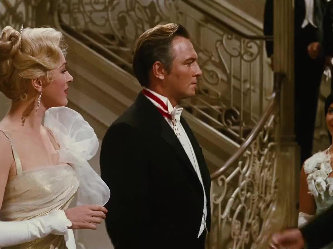 - Captain.- Evening, Herr Zeller. Baroness Schraeder. Ηerr Zeller ...