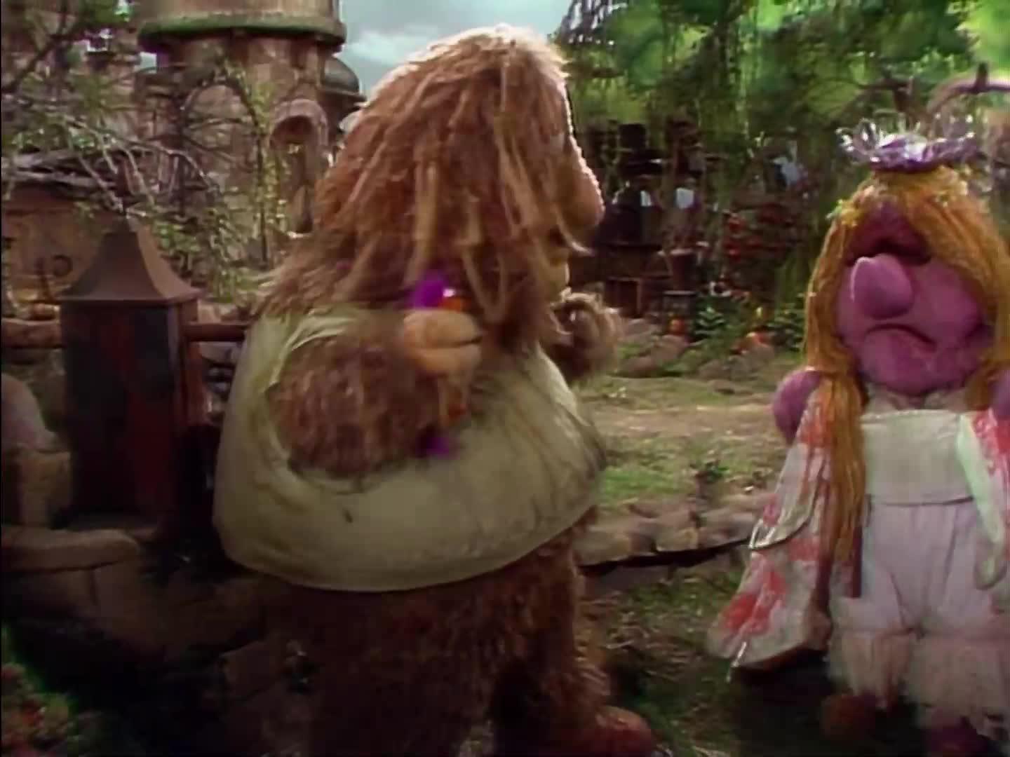 Look, Ma! I got a Fraggle! Aaaaaah! - Fraggle Rock | Clip.Cafe
