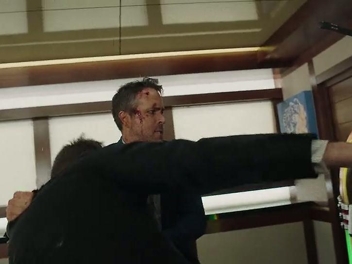 Cry baby, cry baby... ♪ Arrgh! - Hitman's Wife's Bodyguard | Clip.Cafe