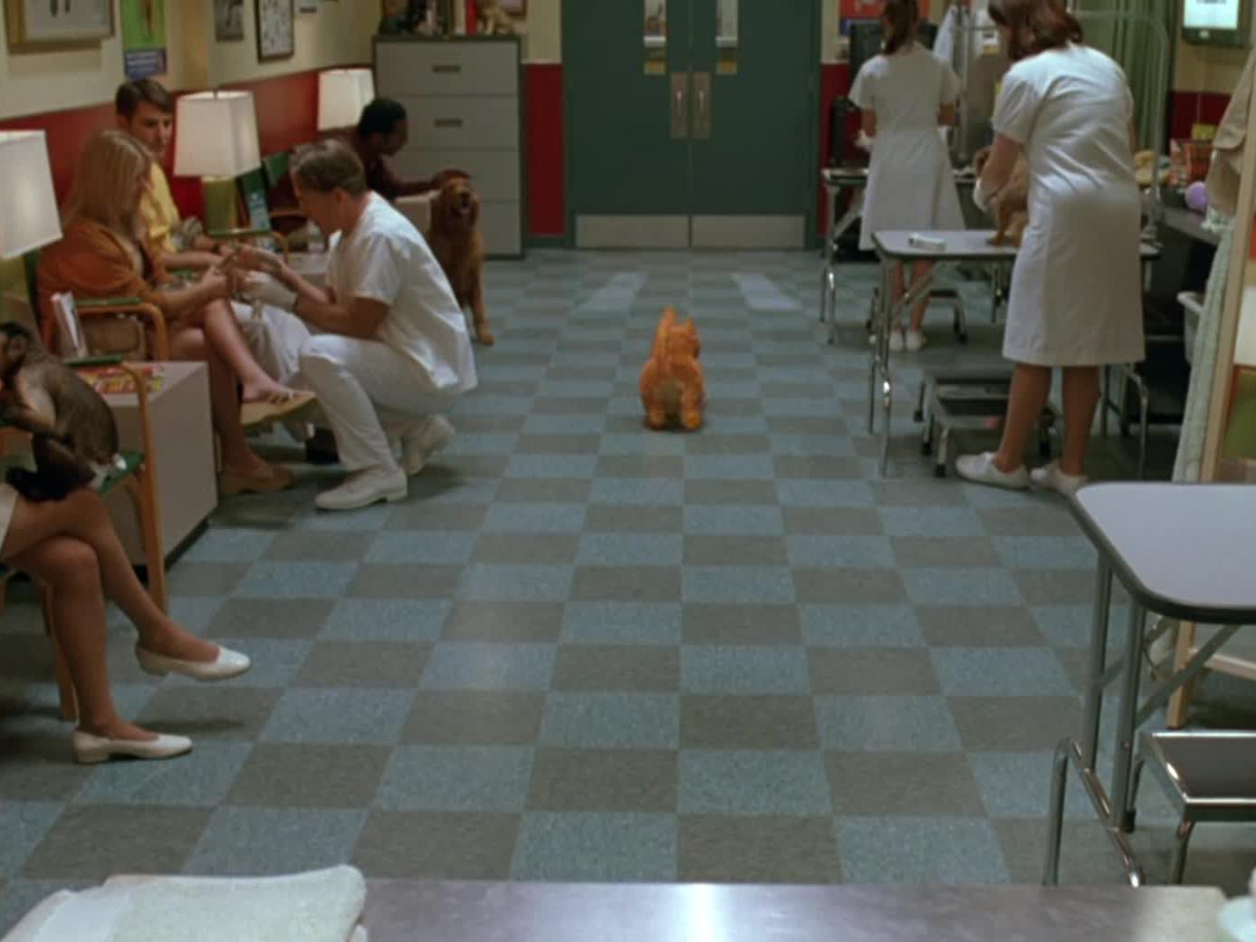 Garfield is leaving the building. - Garfield | Clip.Cafe