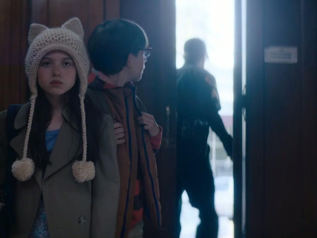 Don't worry, Dad.The sheriff, he's got it handled. - A Christmas ...