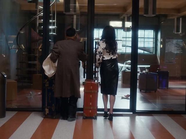 Are they moving in across the hall? - The Z-Suite | Clip.Cafe