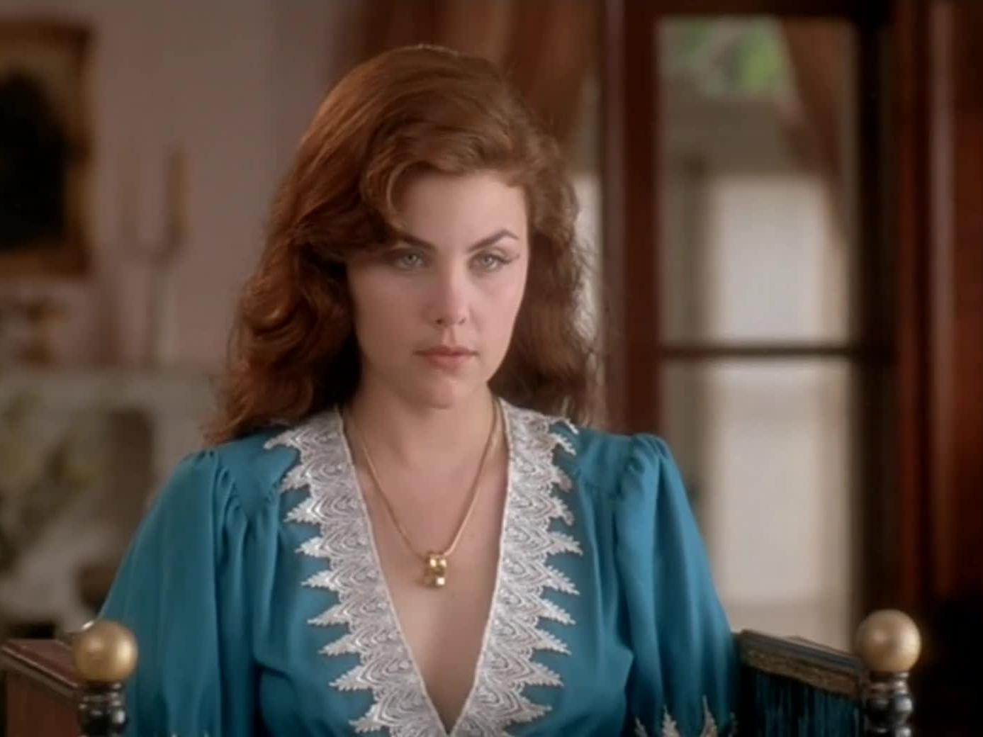 YOU CAN'T BE AFRAID. TAKE HER. TAKE HER. - Boxing Helena | Clip.Cafe