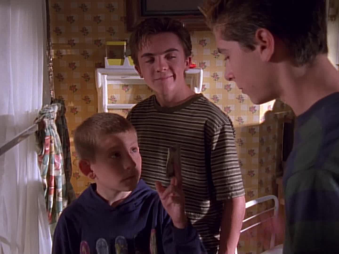 Make your Skin Contact. BELL - Malcolm in the Middle | Clip.Cafe
