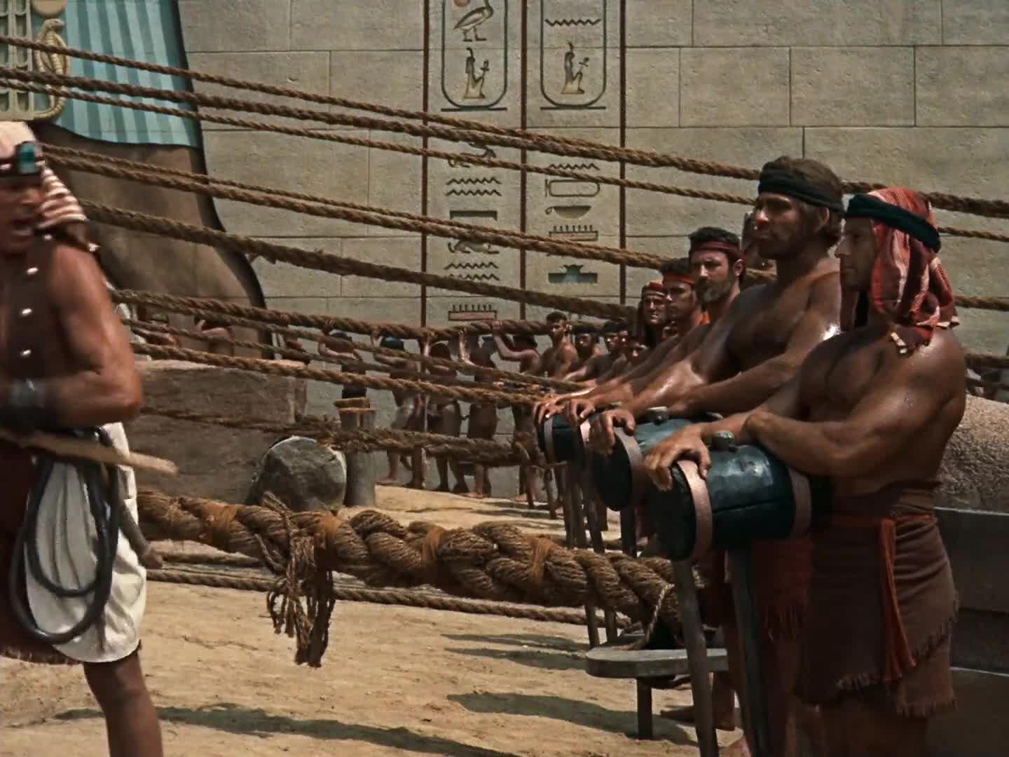 Mallet men, ready! Mallet men, ready, stand by! Clear the main hawser ...