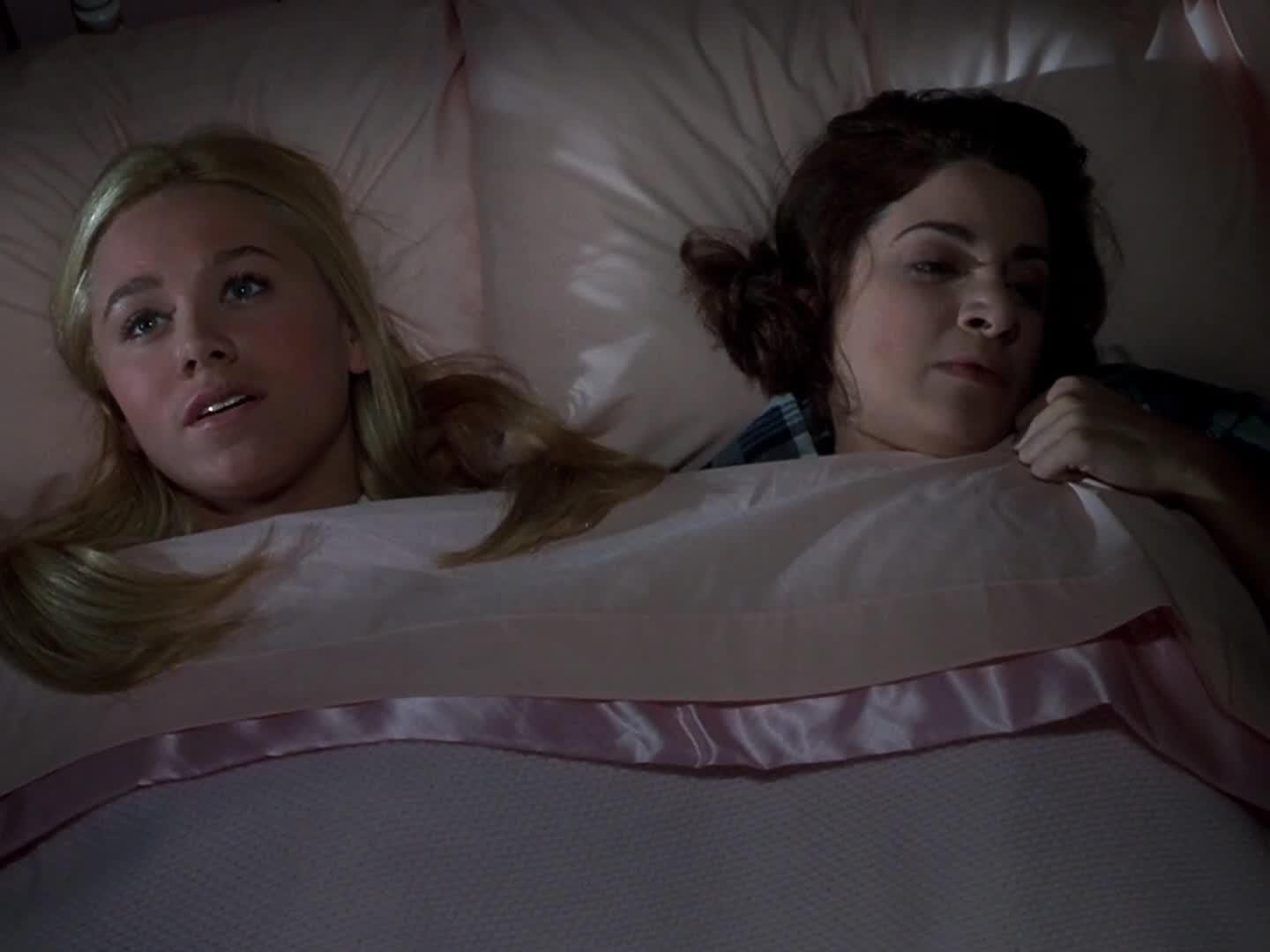 Noreen, is that you? Oh, sorry, I thought that was my leg. - The Brady ...