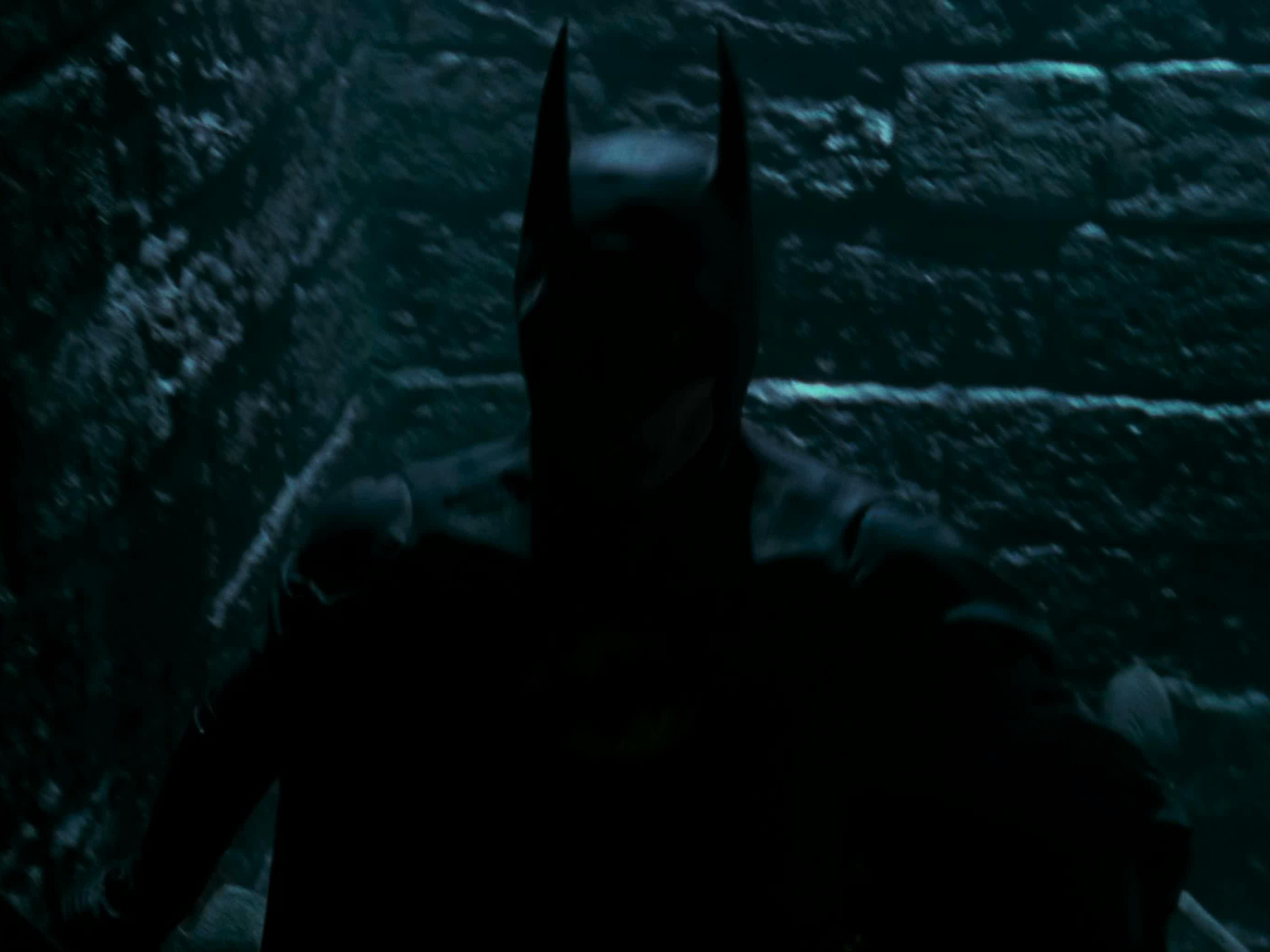 Point those searchlights at the tower.Now! Move! - Batman | Clip.Cafe