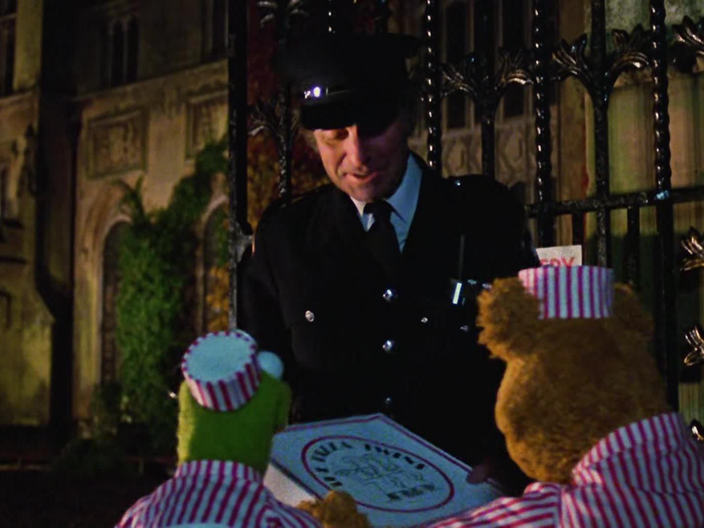 Kermit, can you reach the hostess call button? I'm hungry. They don't ...
