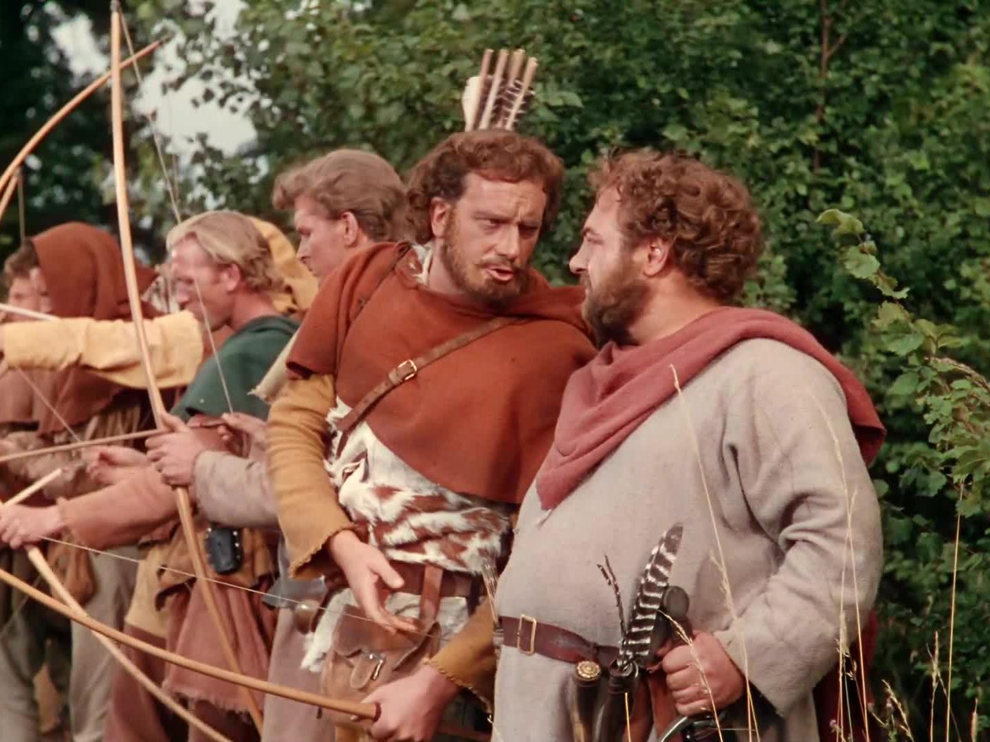 They're going to charge usfrom the drawbridge gate. Stand ready with ...