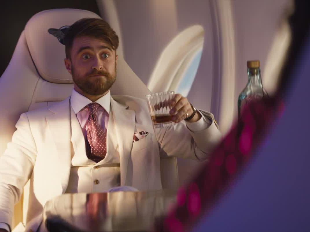 Well, I'm getting off your plane! Unchain me! That's your seatbelt ...
