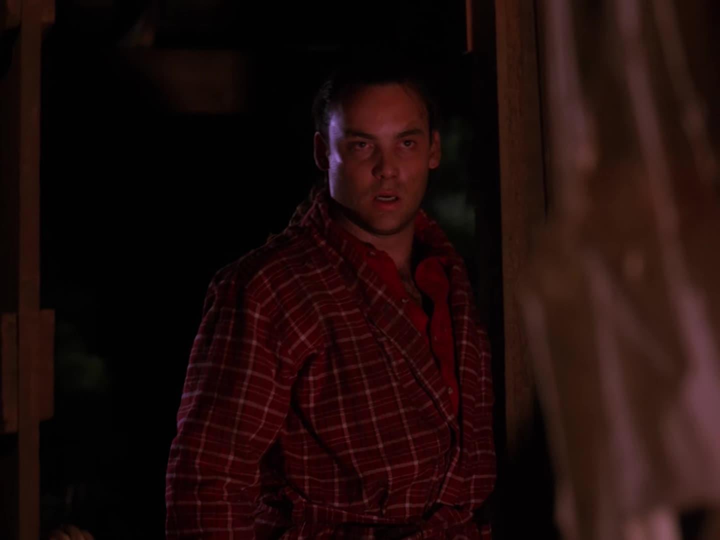 Where is Shelly? Bad girl. - Twin Peaks | Clip.Cafe