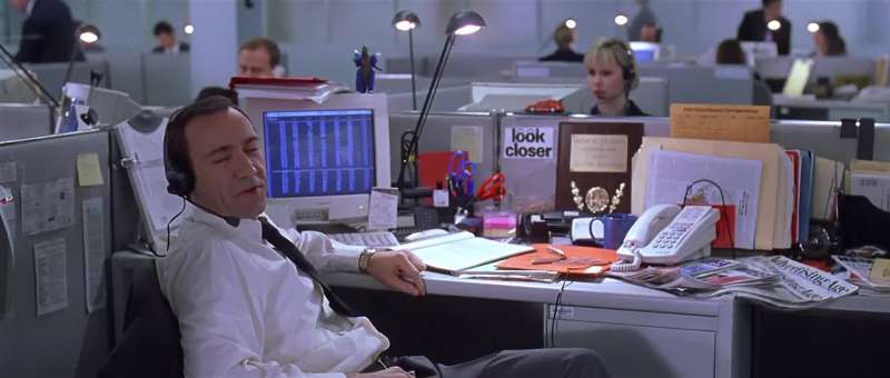 Got a minute? For you, Brad, I've got five! - American Beauty | Clip.Cafe
